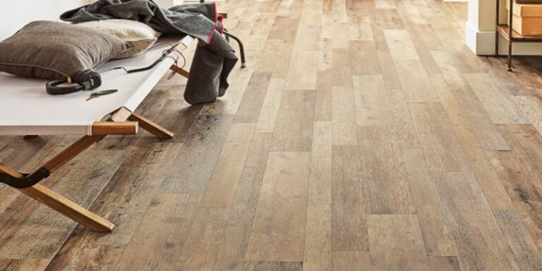 サンゲツスタッフに聞いた！お勧めフロアタイルとタイルカーペット！【2025年最新】 – ワコードープロ 公式オンラインストア｜コンテンツ一覧